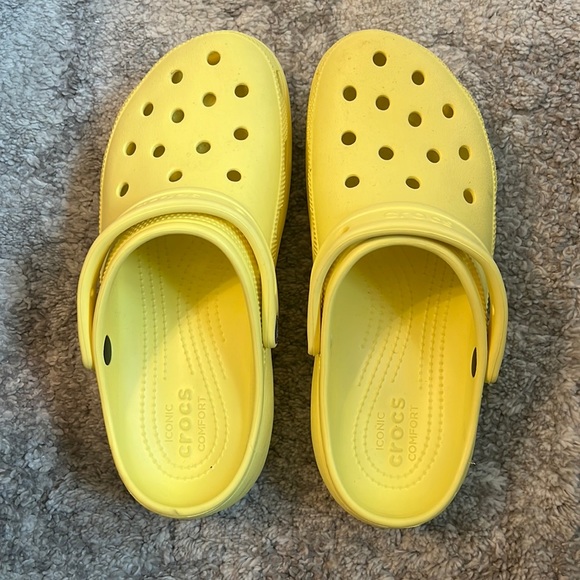 CROCS | Shoes | Crocs Yellow Women Size 9 | Poshmark